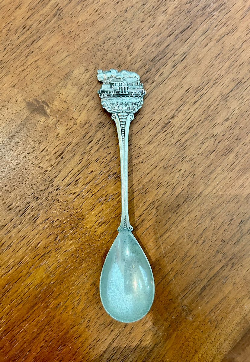 Holland Souvenir Spoon – Sunbeam Vintage