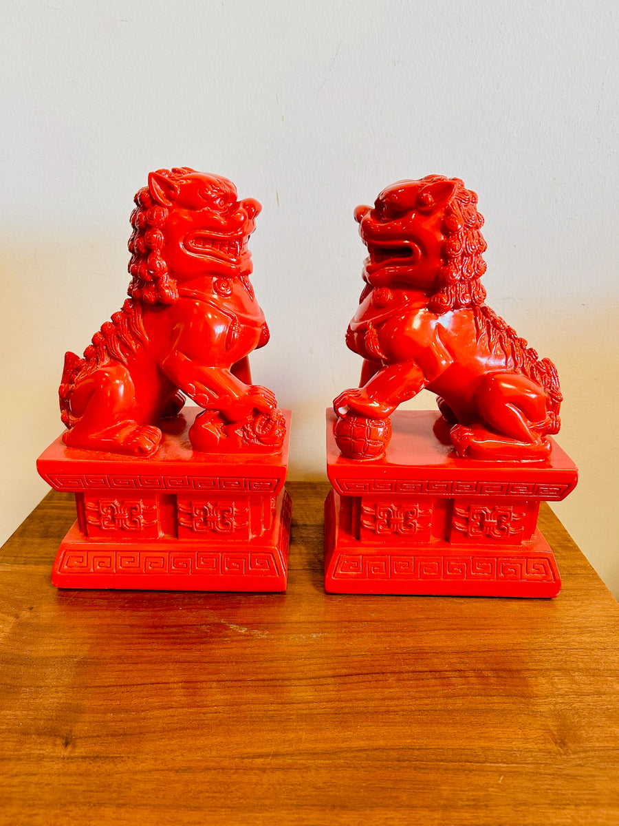 Pair of Burnt Orange Lacquered Resin Foo Dogs – Sunbeam Vintage