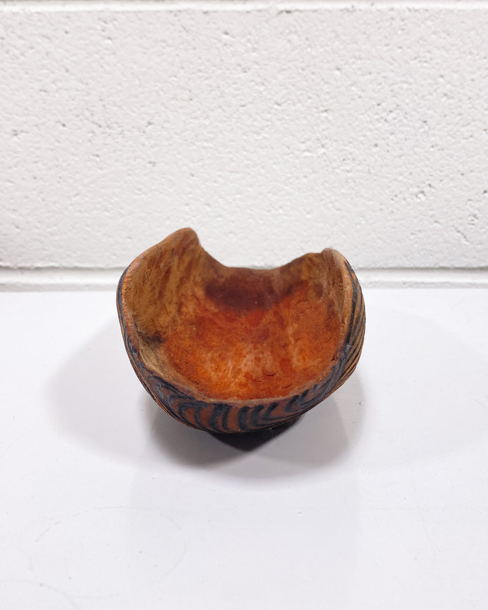 Vintage Carved Wood Ovular Tray with Swirls – Sunbeam Vintage