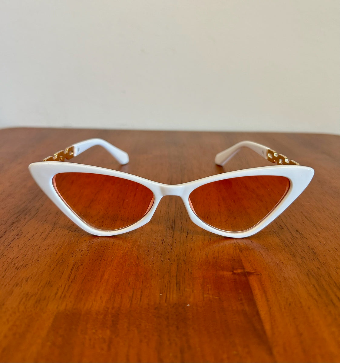 White Cat Eye Sunnies – Sunbeam Vintage