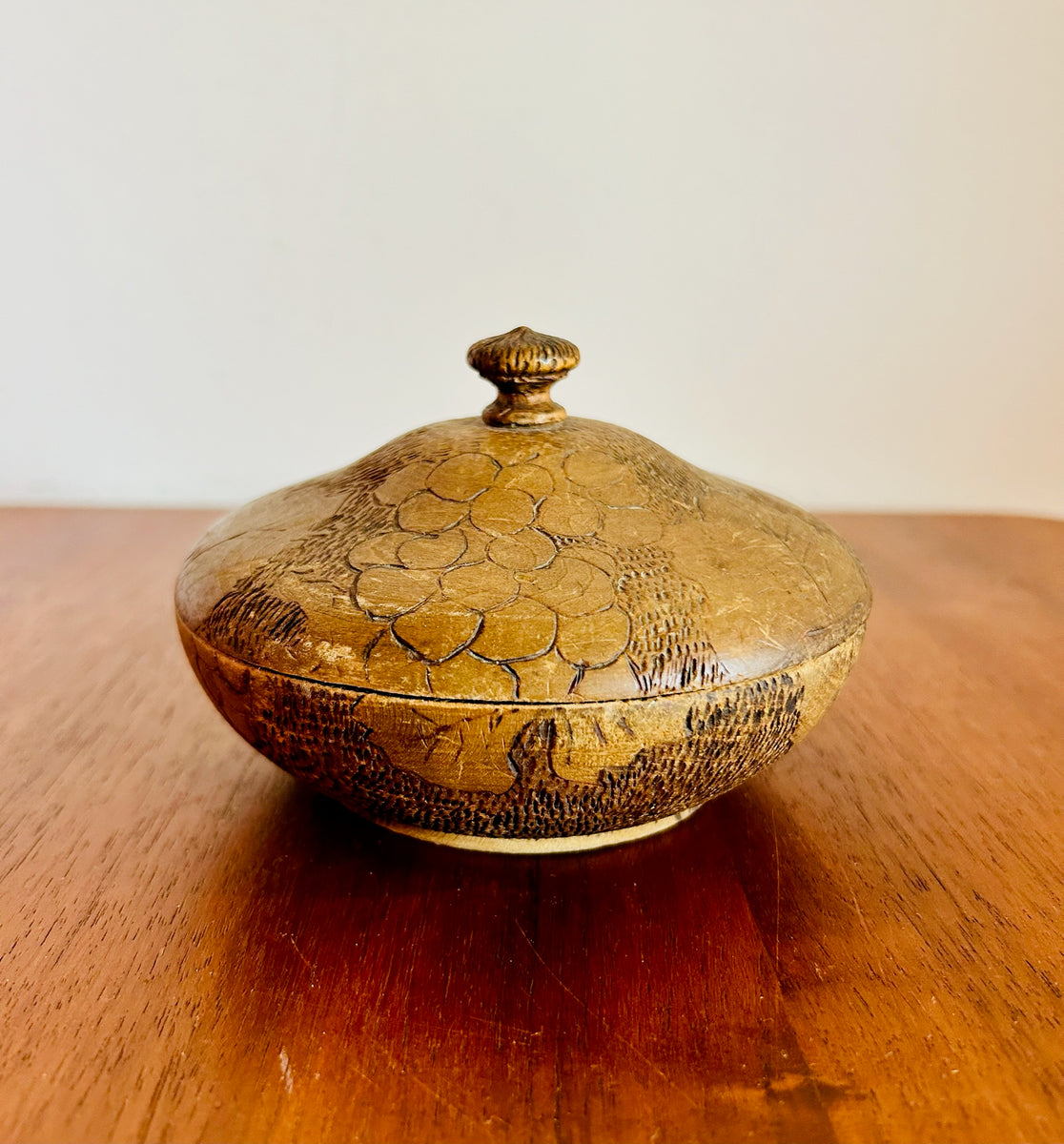 Antique Wood Pyrography Art Design Round Trinket Box & Lid – Sunbeam ...