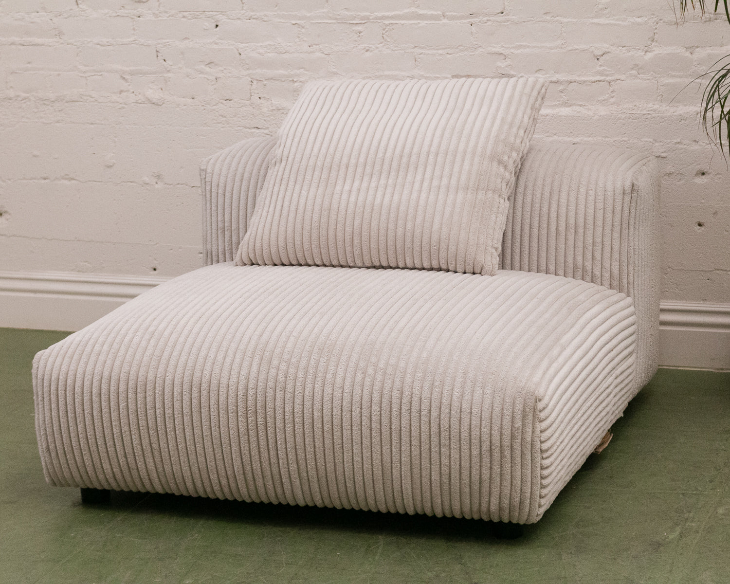 Bailey Single Seat in Ivory – Sunbeam Vintage