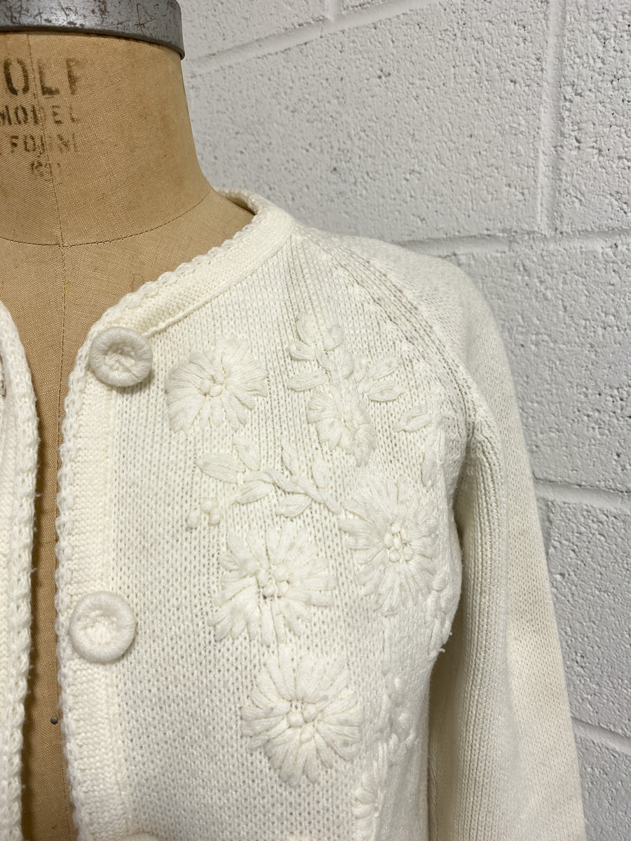 Cream Cardigan with Floral Embroidery – Sunbeam Vintage